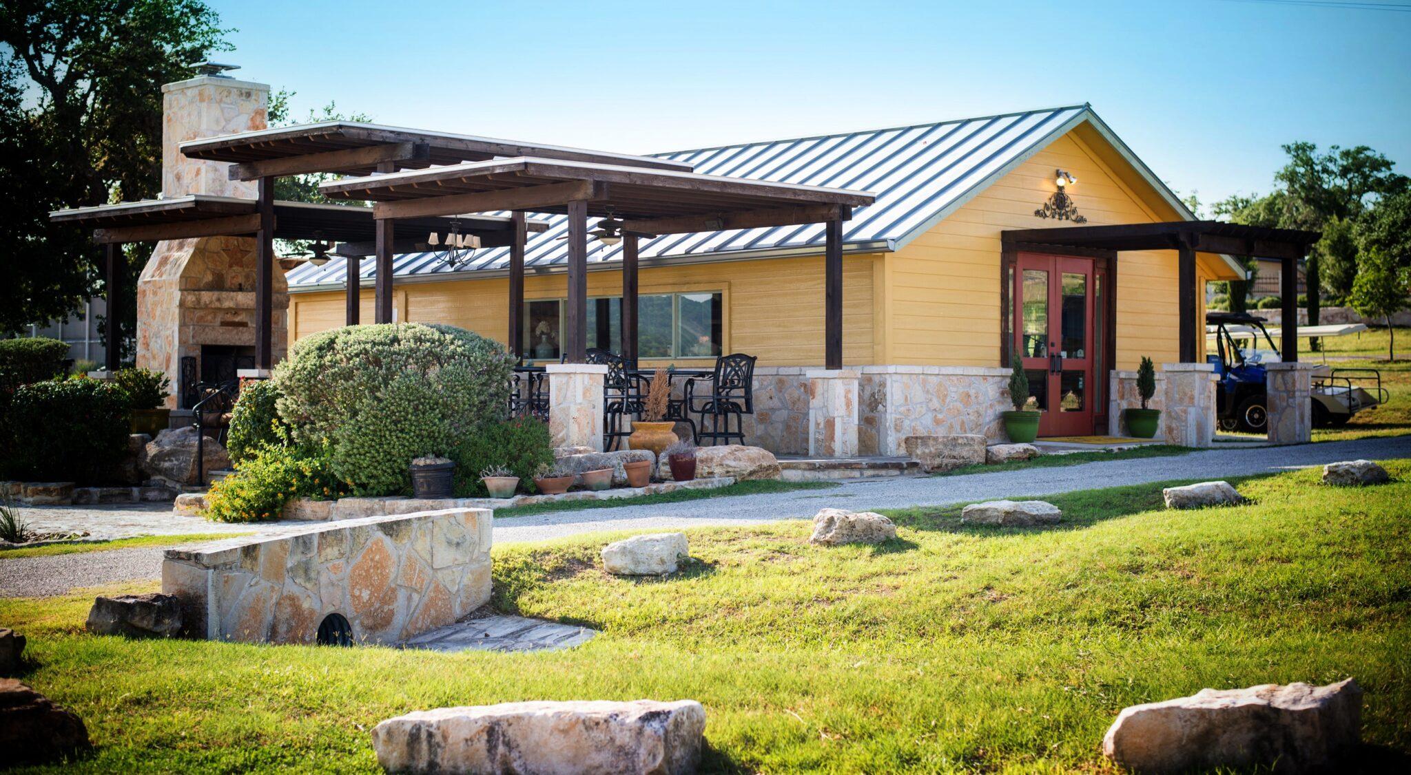 Texas Fine Wine Tasting Stop: Bending Branch Winery is “Piquing” Your ...